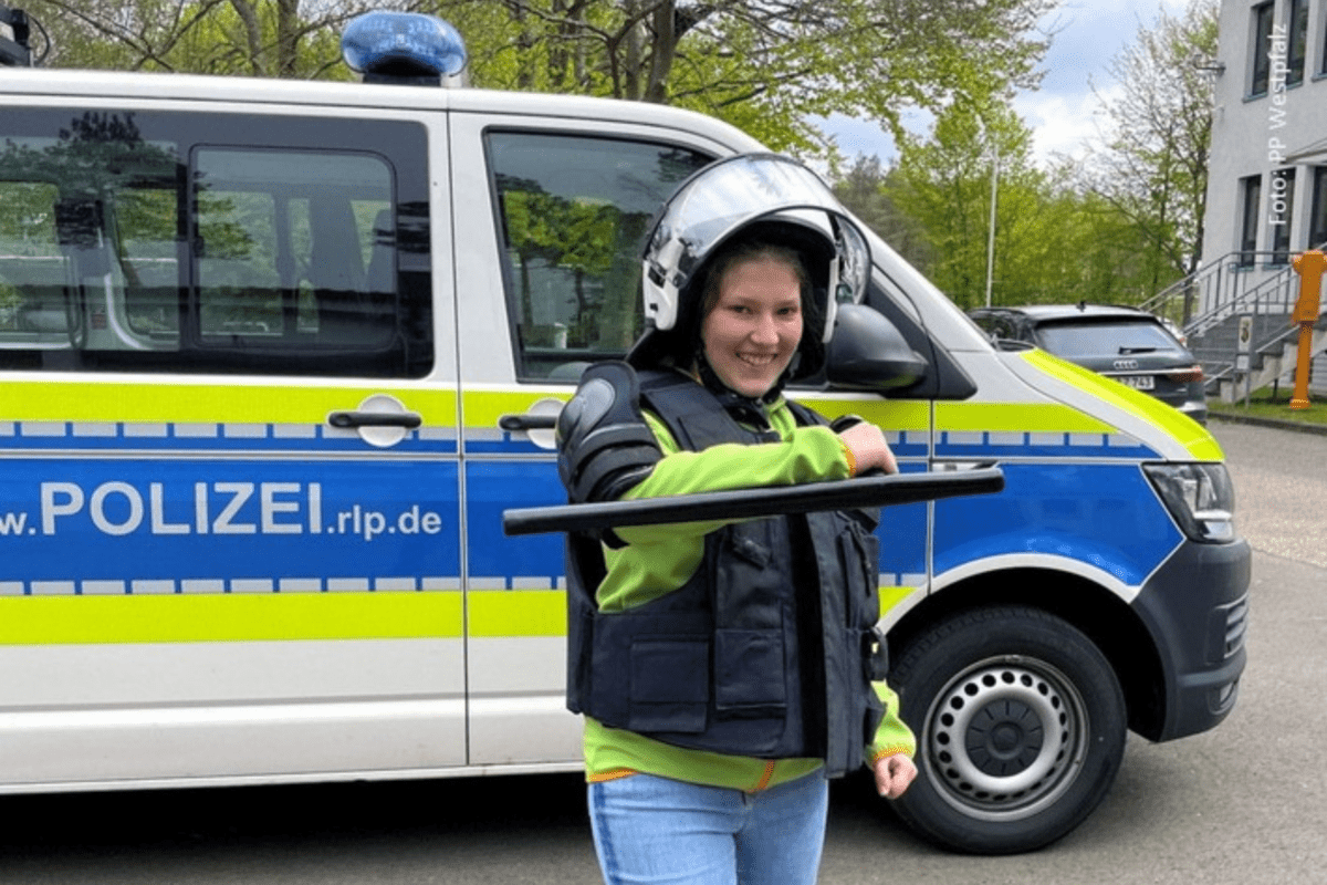 Westpfalz - Girls' Day bringt Frauenpower in die Polizeidienststellen ...