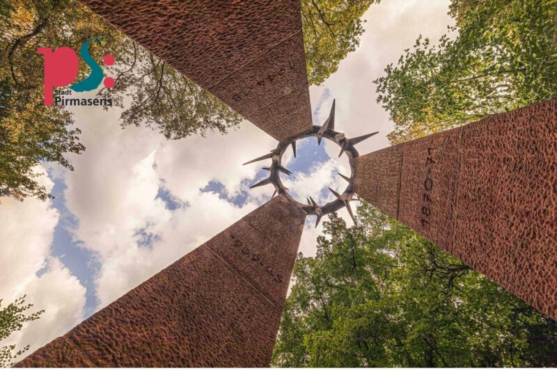 Pirmasens - Volkstrauertag: Gedenken an die Opfer von Krieg und Gewalt | Pfalz Digital